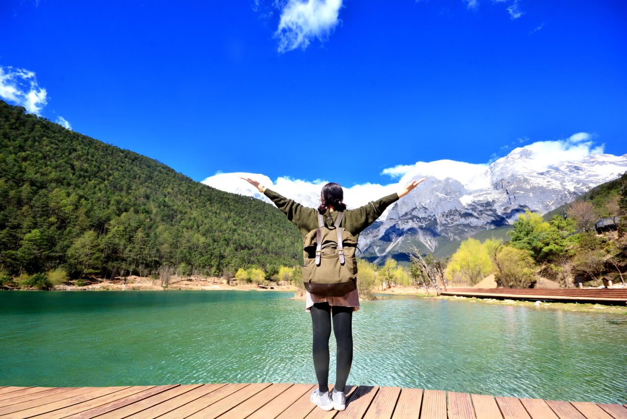 Holiday Travel Hacks: Saving Money on Flights, Hotels, and More - Learn ...