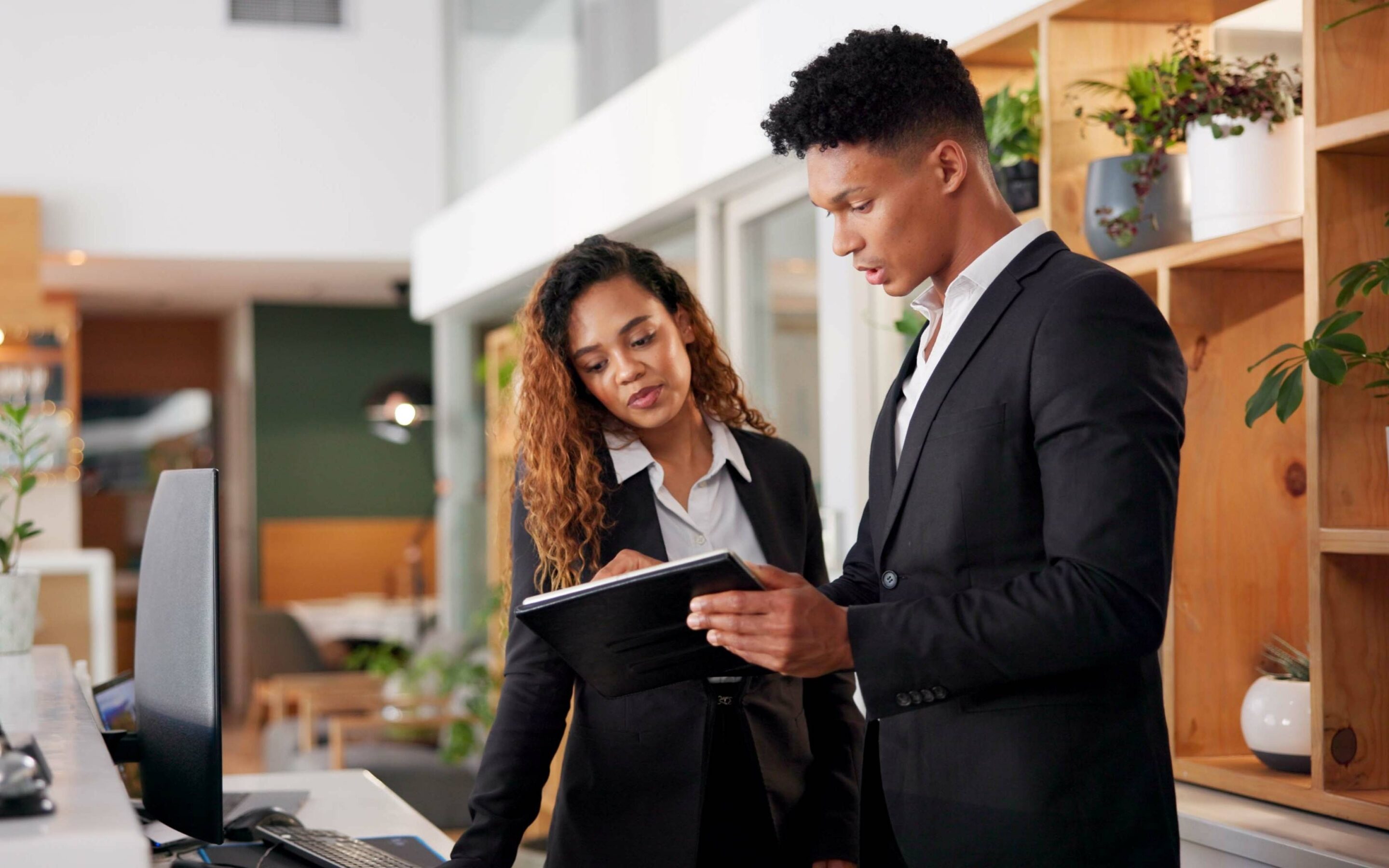 Hospitality Jobs: Careers in Hotels, Restaurants, and Tourism - Learn ...